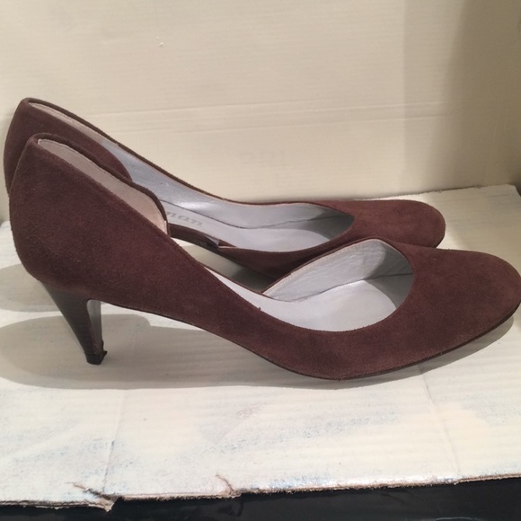 Delman | Shoes | Delmas Brown Suede Pumps Size 72m | Poshmark
